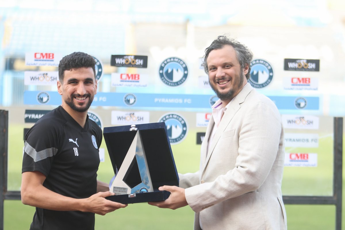 Pyramids Fc On Twitter المهندس ممدوح عيد الرئيس التنفيذي للنادي يسلم