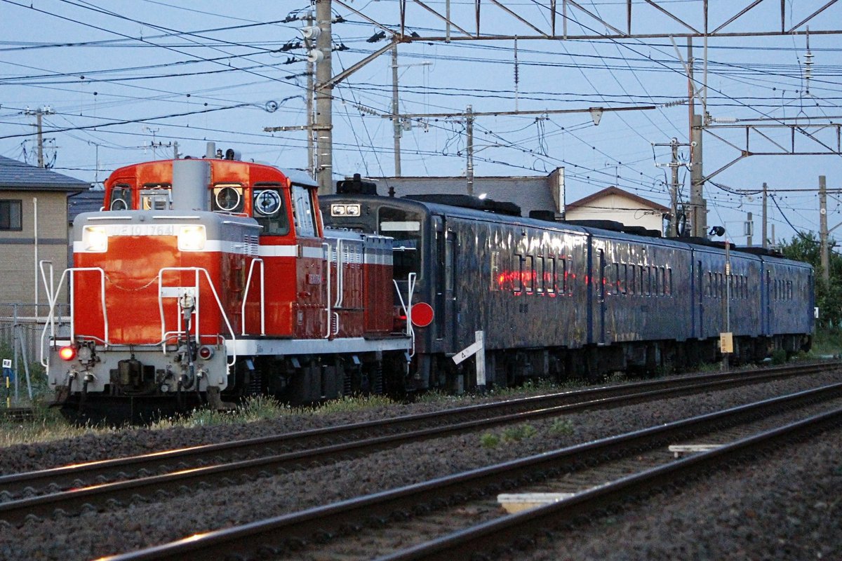 みっちょん on Twitter: "DE10 1764+キハ141系PCD×4B 惜別の配給編成が秋田総合車両センターに入場しました。各車両共お疲れ様でした。"