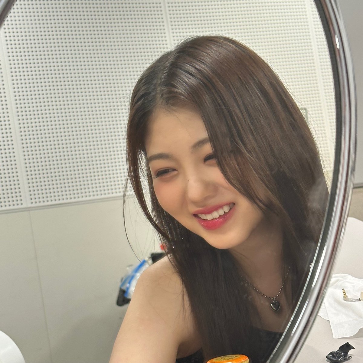 CLASS:y GLOBAL on Twitter: "RT @member_classy: [#리원] 꺄아 😆😆 #CLASSy #클라씨 #RIWON"