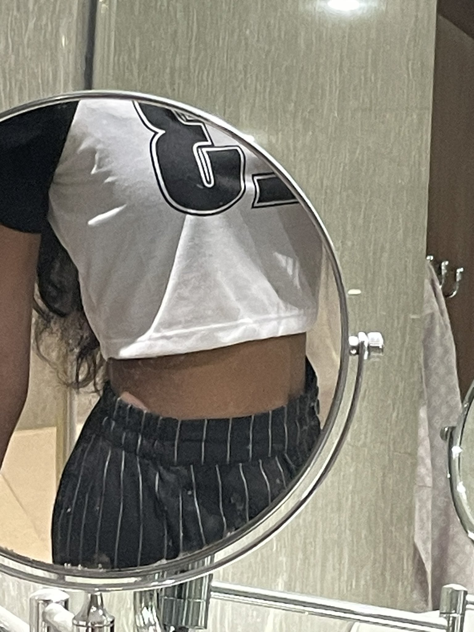 b. (@b00bie_b) / Twitter