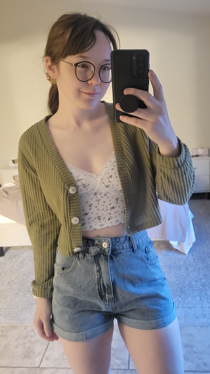 Mira_xo on Twitter: "usually I don't wear shorts, but these are so cute!!"