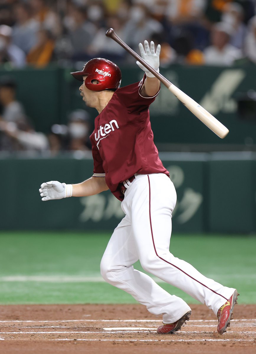 EYE on Twitter: "RT @Sanspo_EAGLES: 【巨人ｰ楽天】17日、1回に辰己涼介選手が右前打、2回には阿部寿樹選手が二塁打を放った。 https://sanspo ...