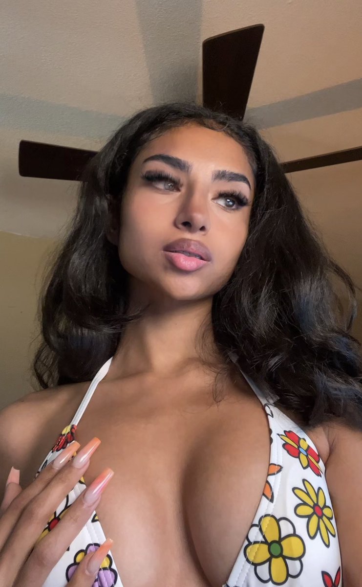 🎵 Joshi Jamz 🎵 on Twitter: "RT @KaniRosi: Ill be a bad bitch even when I have a baby"