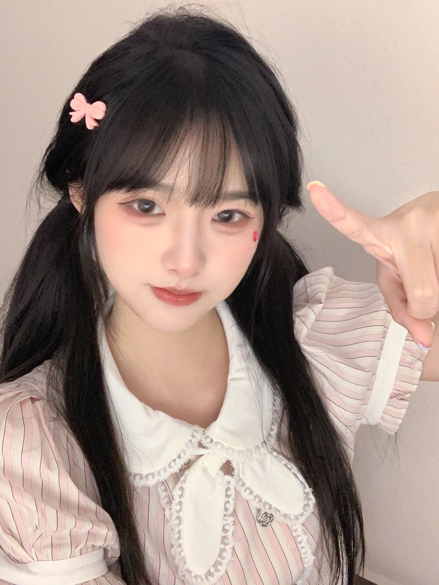 小茵喝牛奶🥛 On Twitter 被指到的人 一定会对我发情~ 射屏 射脸 颜射 可爱 反差 学生 Coser ぶっかけ