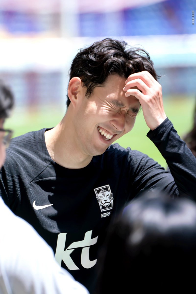 공차차 on Twitter: "230617 파워에이드 오픈트레이닝 shm 털이범 96즈의 맹공격에 환장하다 본인 살림살이 다 털려서(아님) 잔뜩 꼬질해졌는데(맞음) 그저 ...