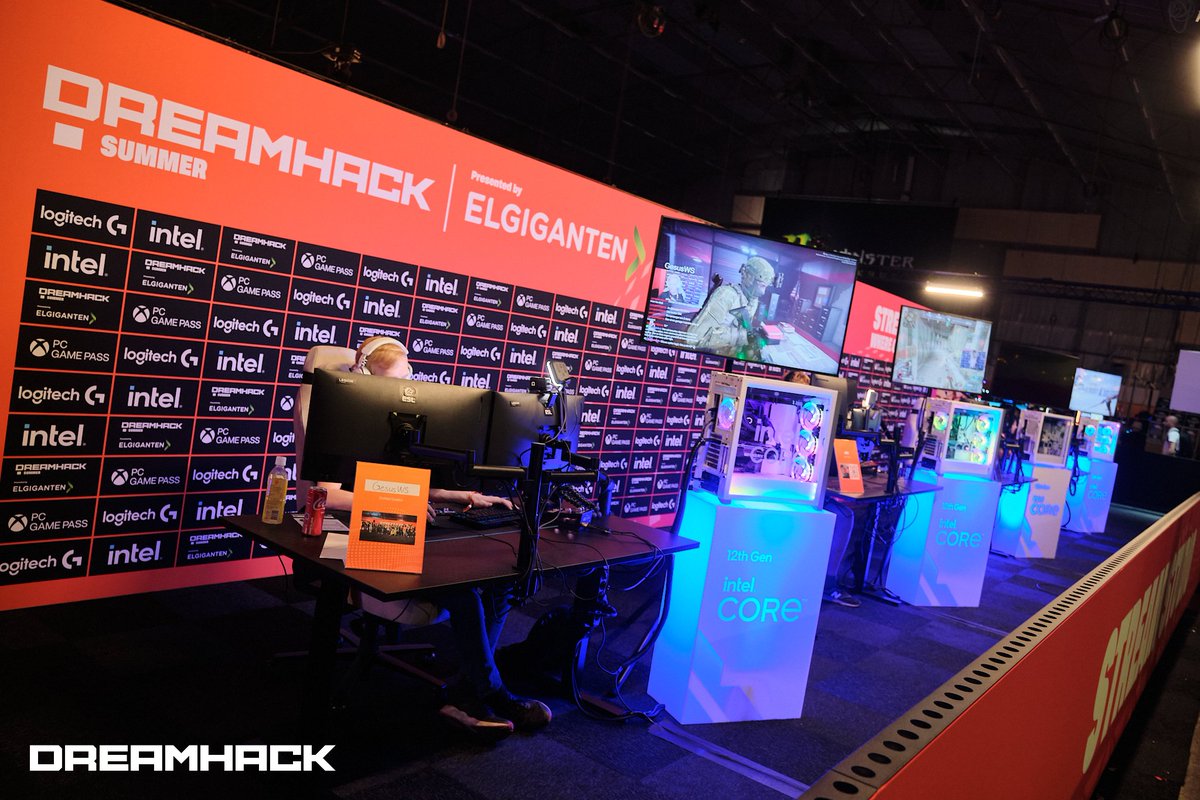 DreamHack on Twitter: "There are still plenty of streamers in the studio. How many DreamHack ...