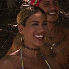 kiki𖥸 on Twitter: "pretty gf 🤝 obsessed bf"