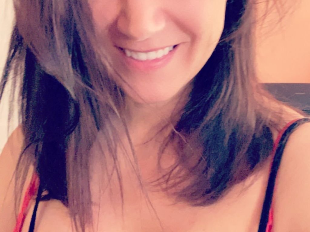 αℓмα яυιz on Twitter: "RT @sweetnoffbeat: I'm online live right now on SkyPrivate giving sexy ...