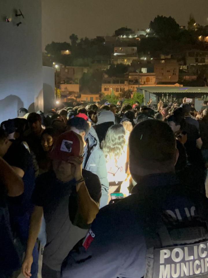 Daniel Andrade On Twitter Tijuana Revientan Fiesta Con Menores De
