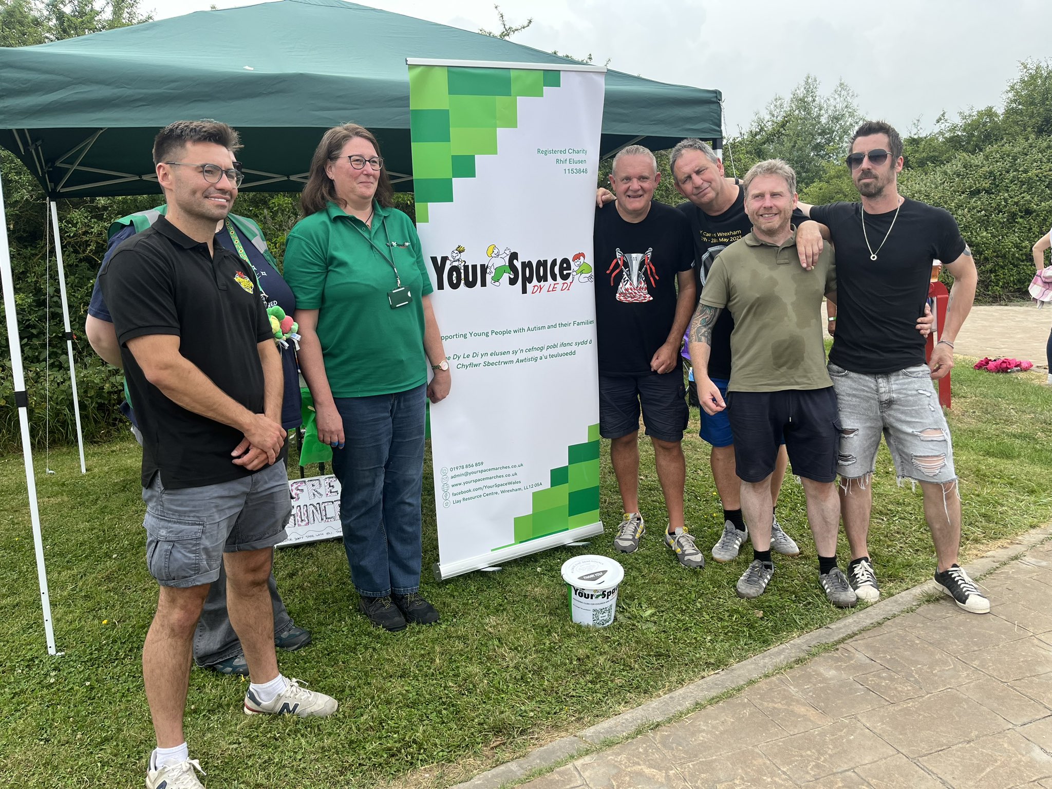 Declan Swans on Twitter: "Absolutely made up to meet the team from @Your_Space123 at Wrexham ...