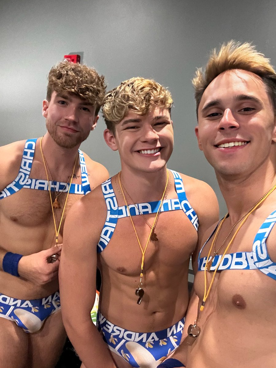 Carter Collins on Twitter: "Happy Father’s Day to @OliverMxxx and I for putting a few babies in ...