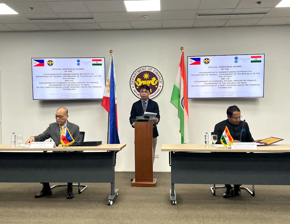 India in Philippines on Twitter: "Adding a new dimension to 🇮🇳 🇵🇭 ties. MOU on Financial ...