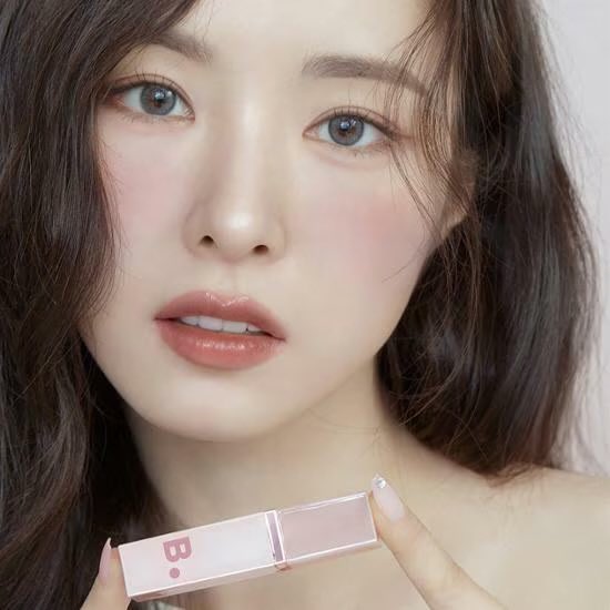 りり🧚‍♂️ on Twitter: "バニラコのグロウベールティントPP01が絶妙にかわいいくすみローズベージュ、なかなか見ないカラーじゃない？シンセギョン様のこの雰囲気纏えます…👼"