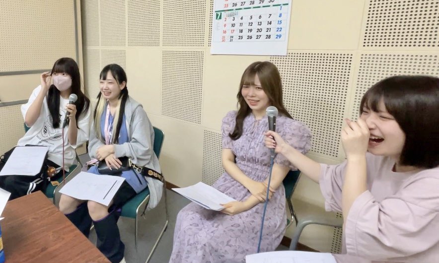 ボンざわーるど🐙吉本新喜劇🐙 On Twitter 良いお天気でradio日和! Kbsナリふりラジオ収録。 昨日思いついた新コーナー『アイドルいろはカルタ』が面白企画になりました🤣 Mc