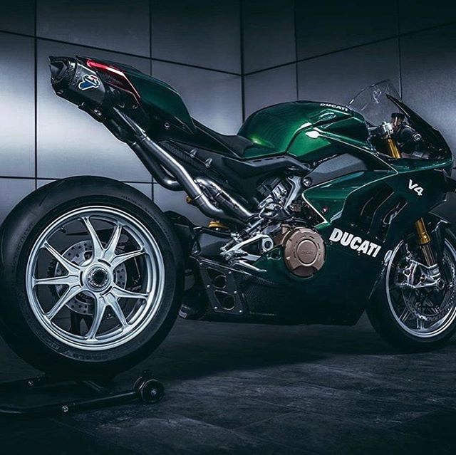 Belles Italiennes on Twitter: "RT @MoreMotorcycles: #Ducati"
