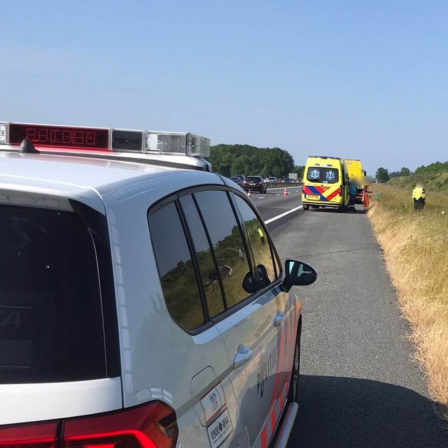 Rijkswaterstaat Verkeersinformatie on Twitter: " | Ongeval op de #A28 bij Nijkerk. Een auto is ...