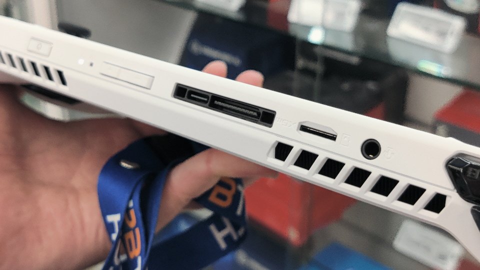 체킷 チェキット🇺🇦 3️⃣9️⃣💟 on Twitter: "ROG Ally OcuLink랑 USB-C 표준 규격 두개 합쳐서 자체 ...