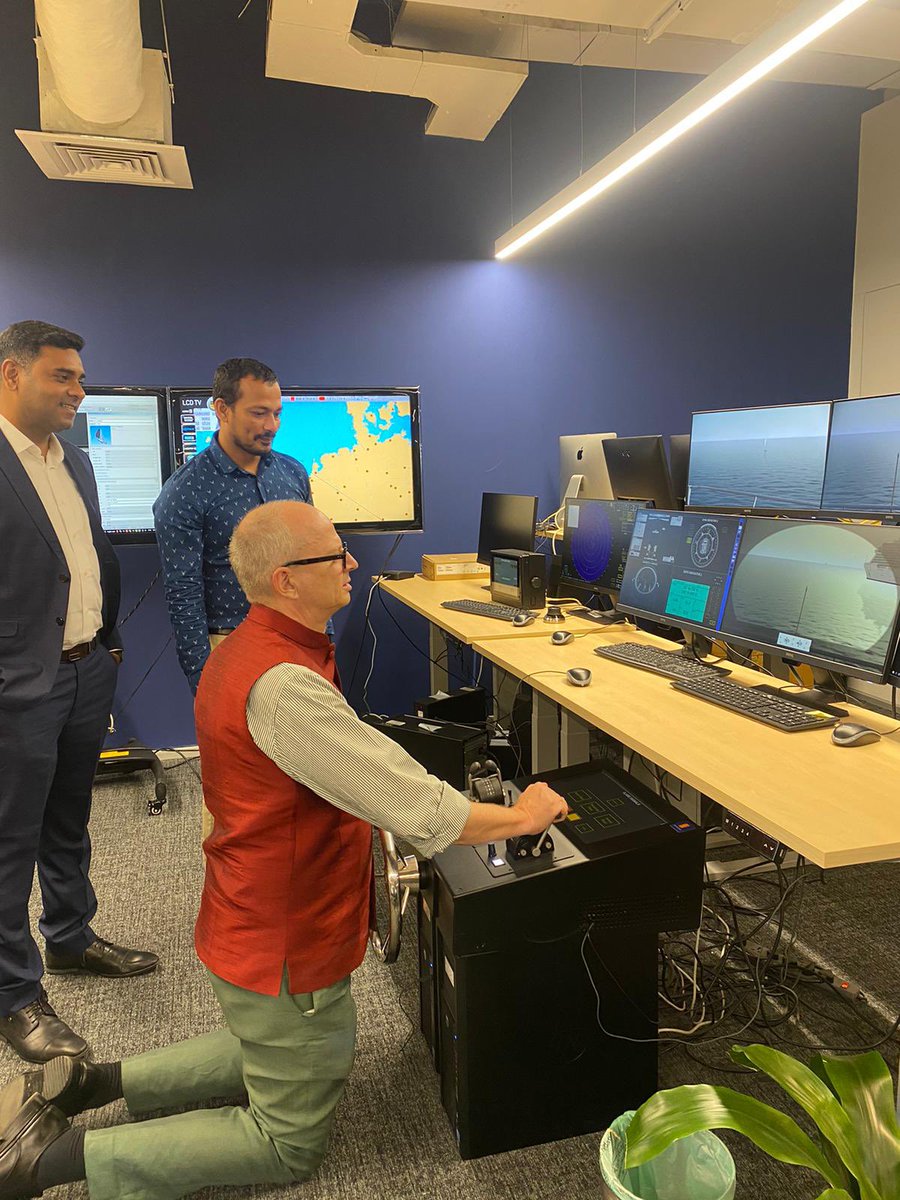 Ambassador Hans Jacob Frydenlund on Twitter: "Gaming during work hours 😀! Thank you Kongsberg ...