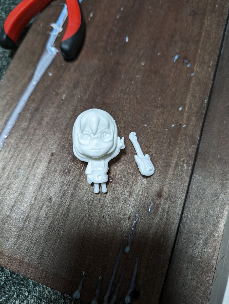 らむね 岡お絵描き芸人 On Twitter シオエクファンの方ー!うらやましいでしょー! シオリのフィギュア複製できました!! キーホルダーやストラップにしよー!わーい シオリ