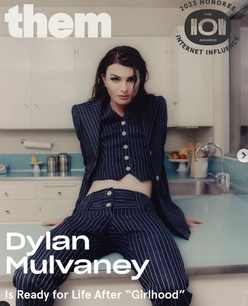 aimee on Twitter: "Dylan Mulvaney detranstion era..... https://t.co/8UUAdQ3jOw" / Twitter