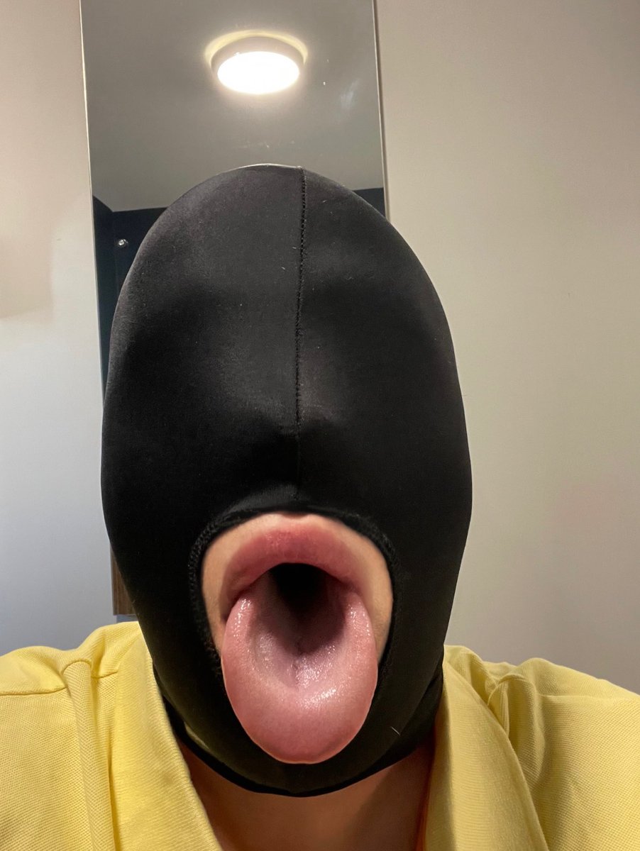 NYCTunnelThroat on Twitter: "Insert dick here"