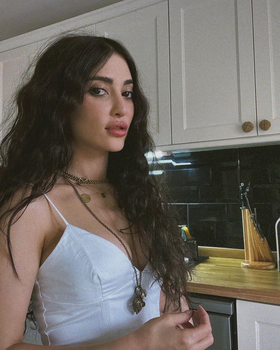 Celebs Loop on Twitter: "Melike İpek Yalova 🤍 #MelikeİpekYalova"