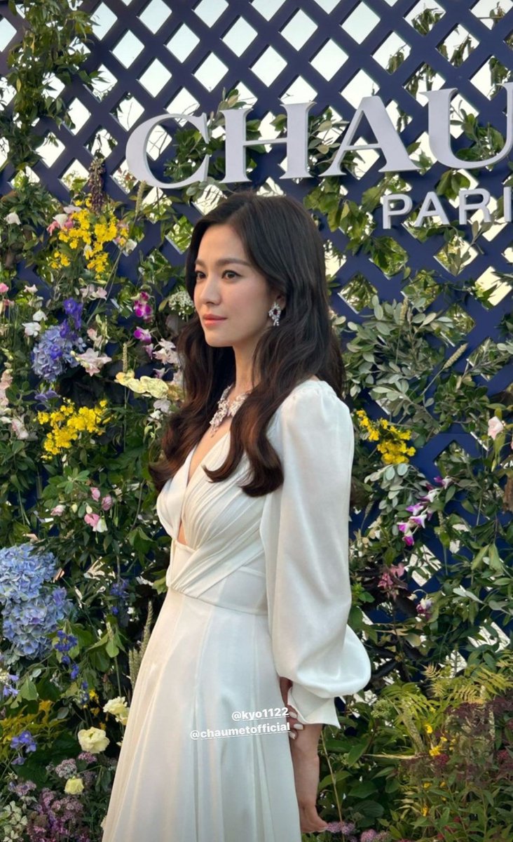On Twitter we Need A Stronger Word For MOTHER SongHyeKyo on-twitter-we-need-a-stronger-word-for-mother-songhyekyo