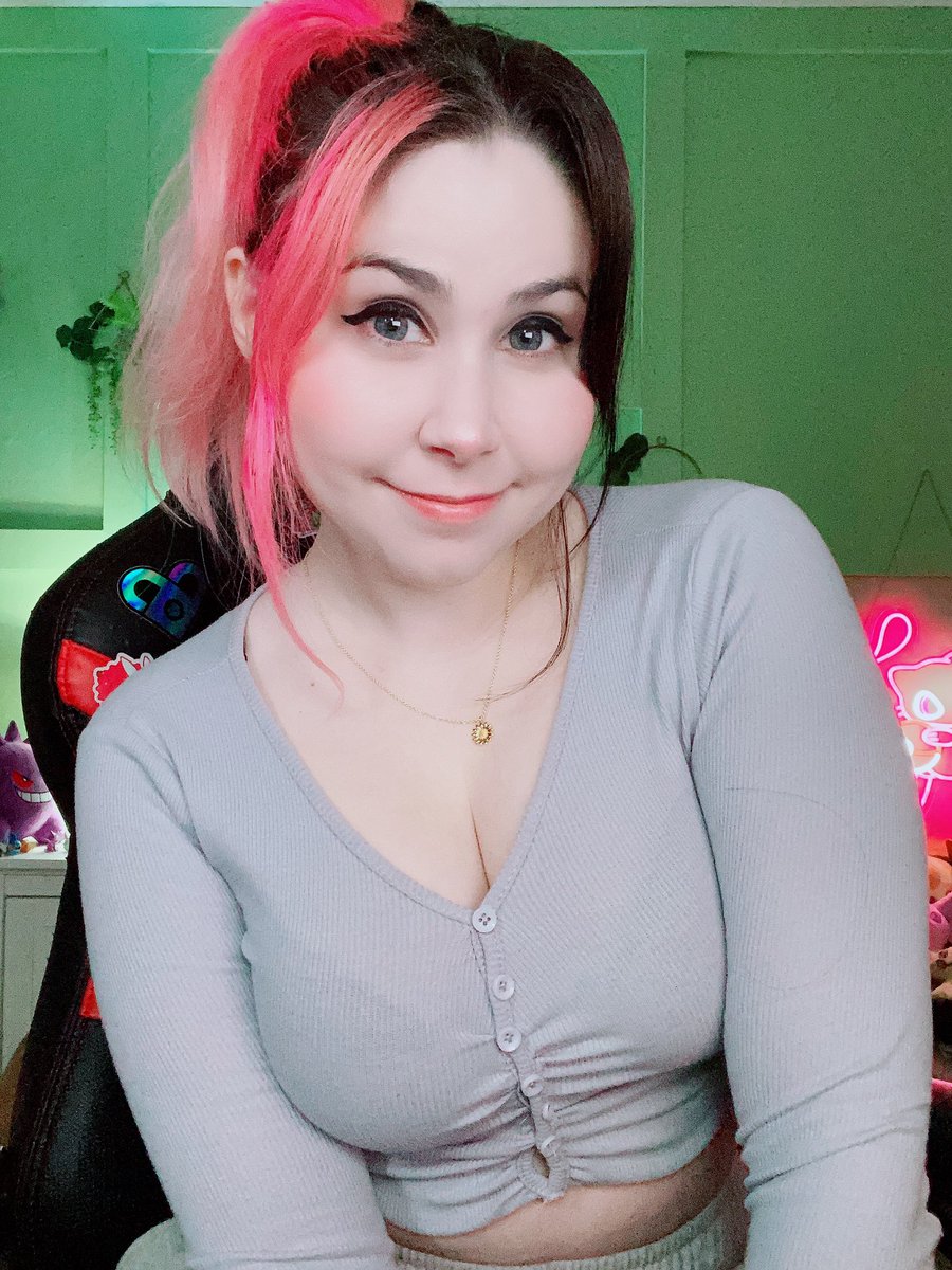 HaleyBaby on Twitter: "Anyways, make sure to follow my YouTube channel! https://youtube.com ...