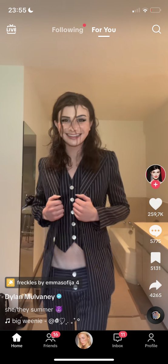 jalexa 🪐 | ceo of bellatrixtwt on Twitter: "i looked, i read the @ and i had to double check cuz ...