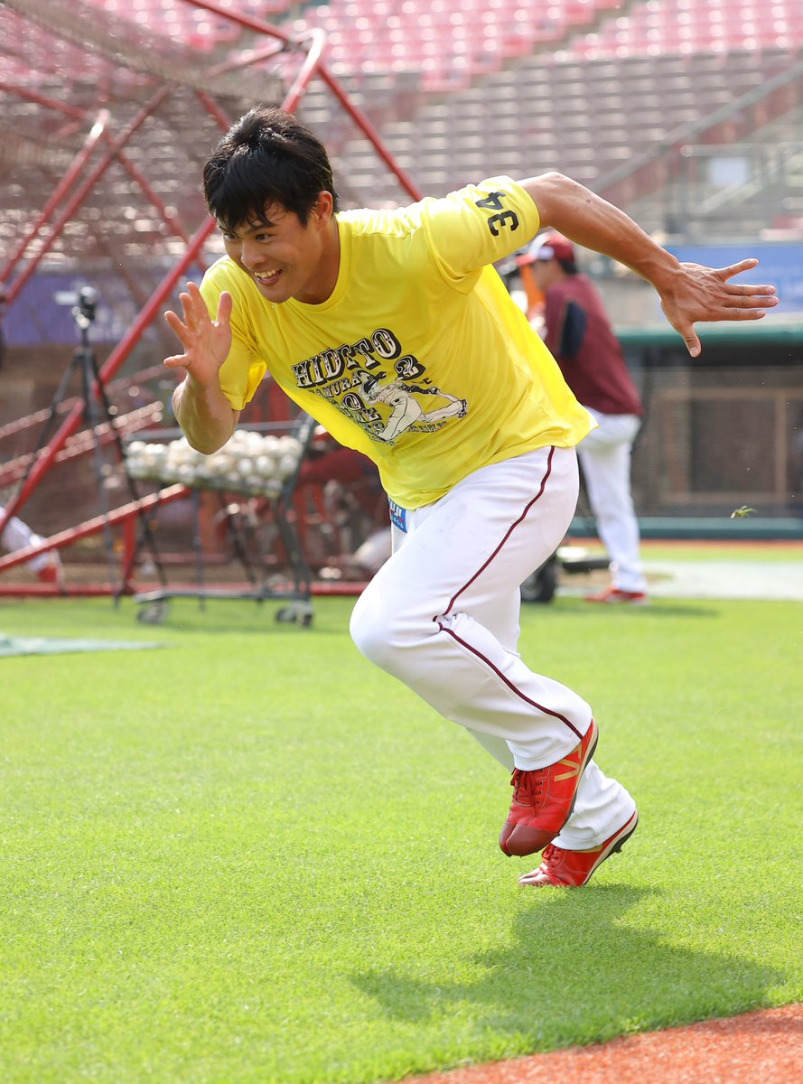 プロ野球大好き青年 on Twitter: "RT @Sanspo_EAGLES: 【楽天ｰ阪神】7日、6日の試合で好守を見せた山崎剛選手。守備練習に余念がありませんでした。 https ...