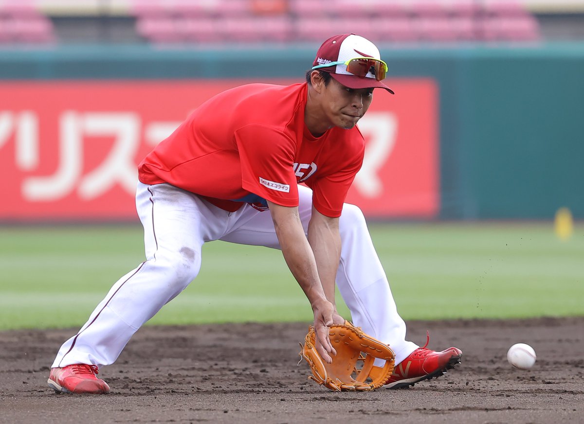プロ野球大好き青年 on Twitter: "RT @Sanspo_EAGLES: 【楽天ｰ阪神】7日、6日の試合で好守を見せた山崎剛選手。守備練習に余念がありませんでした。 https ...