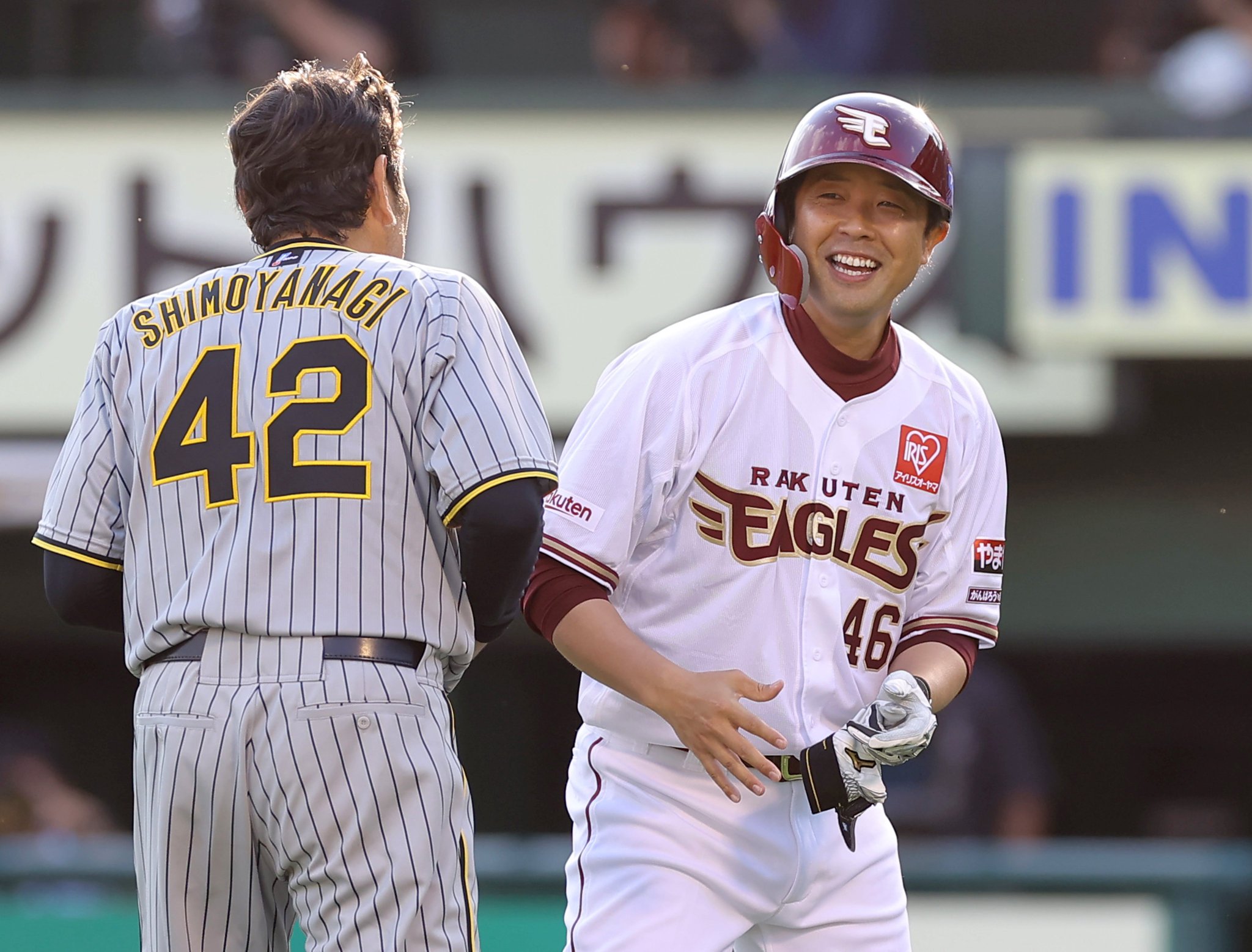 サンスポ×EAGLES on Twitter: "【楽天ｰ阪神】7日、OB対決 下柳剛氏と土谷鉄平氏が対戦。土谷鉄平氏が二ゴロに倒れ下柳剛氏が勝利した。 https://t.co ...