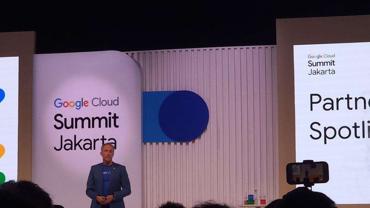 veronica can communicate 🥀 on Twitter: "#GoogleCloudSummit @GoogleCloud_ID 💯"