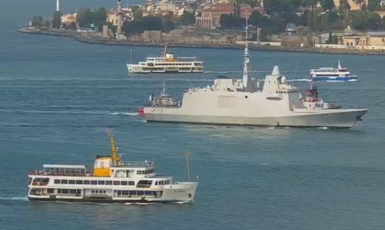 WarshipCam on Twitter: "French Navy Aquitaine-class frigate FS Languedoc (D653) coming into ...