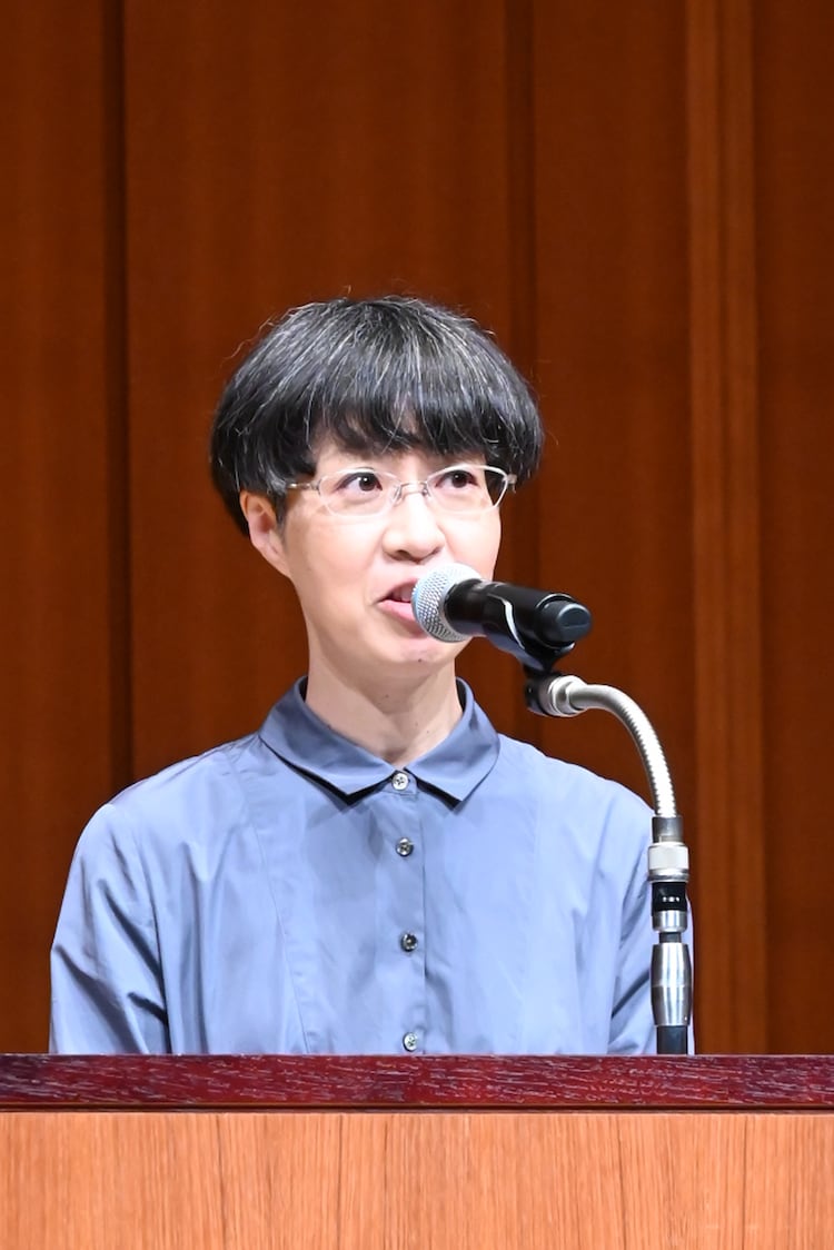 手塚治虫文化賞 on Twitter: "RT @comic_natalie: 【イベントレポート】手塚治虫文化賞の贈呈式、やまじえびね「私に描けることがあるなら描いていこう」 https ...