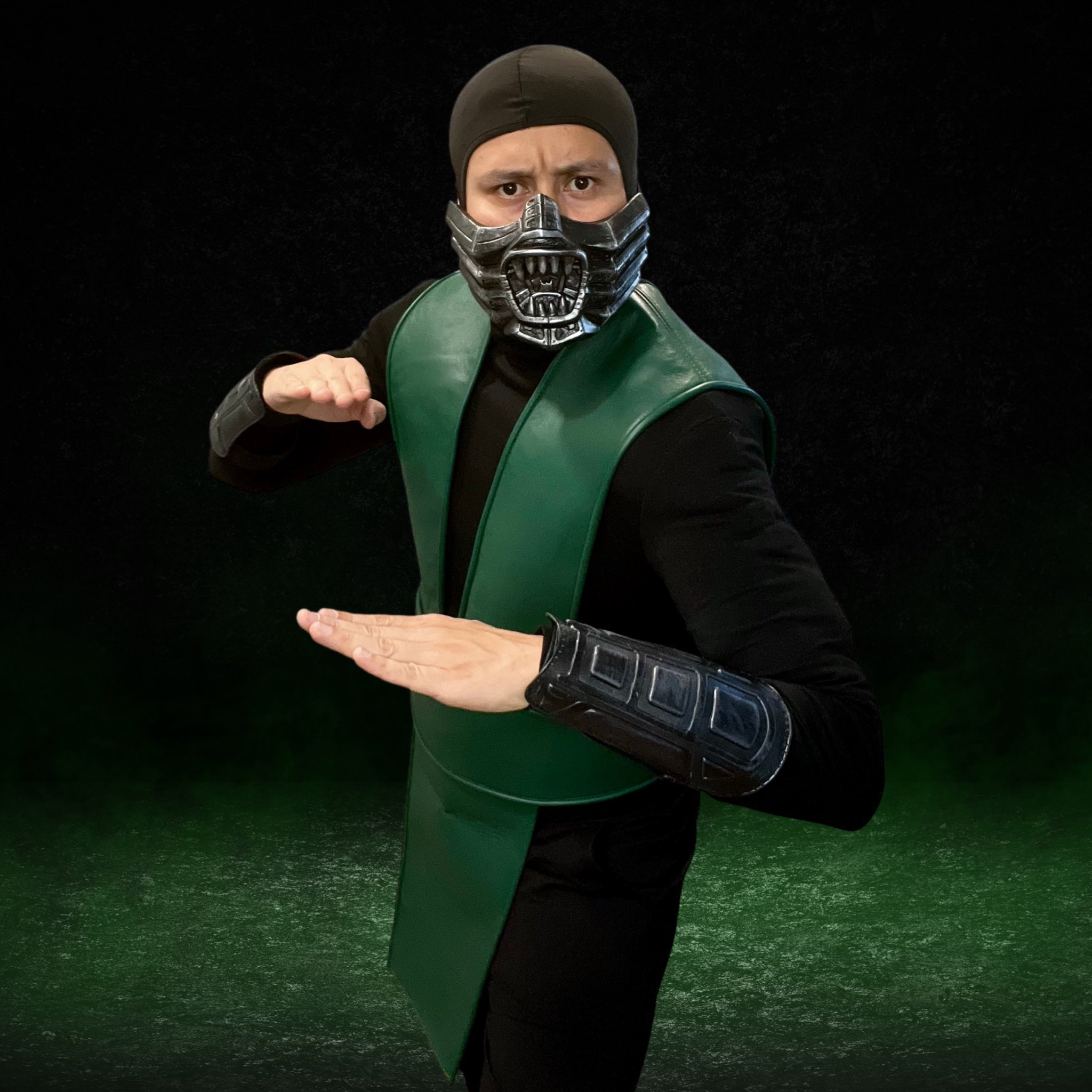 Mortal Kombat Reptile Cosplay