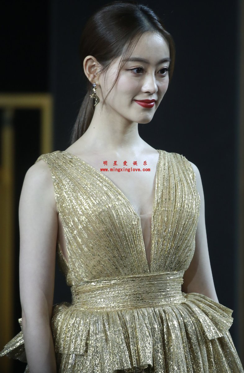 mingxinglove on Twitter: "#祝绪丹 星光大赏内场花絮照片，大尺度深V露胸礼服，高清4K分辨率原图无修 #生图 下载 #明星生图 https ...