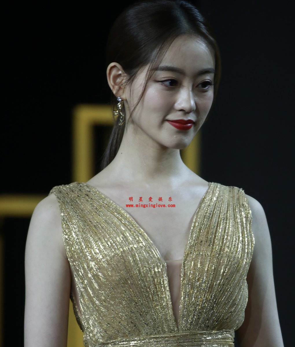 mingxinglove on Twitter: "#祝绪丹 星光大赏内场花絮照片，大尺度深V露胸礼服，高清4K分辨率原图无修 #生图 下载 #明星生图 https ...