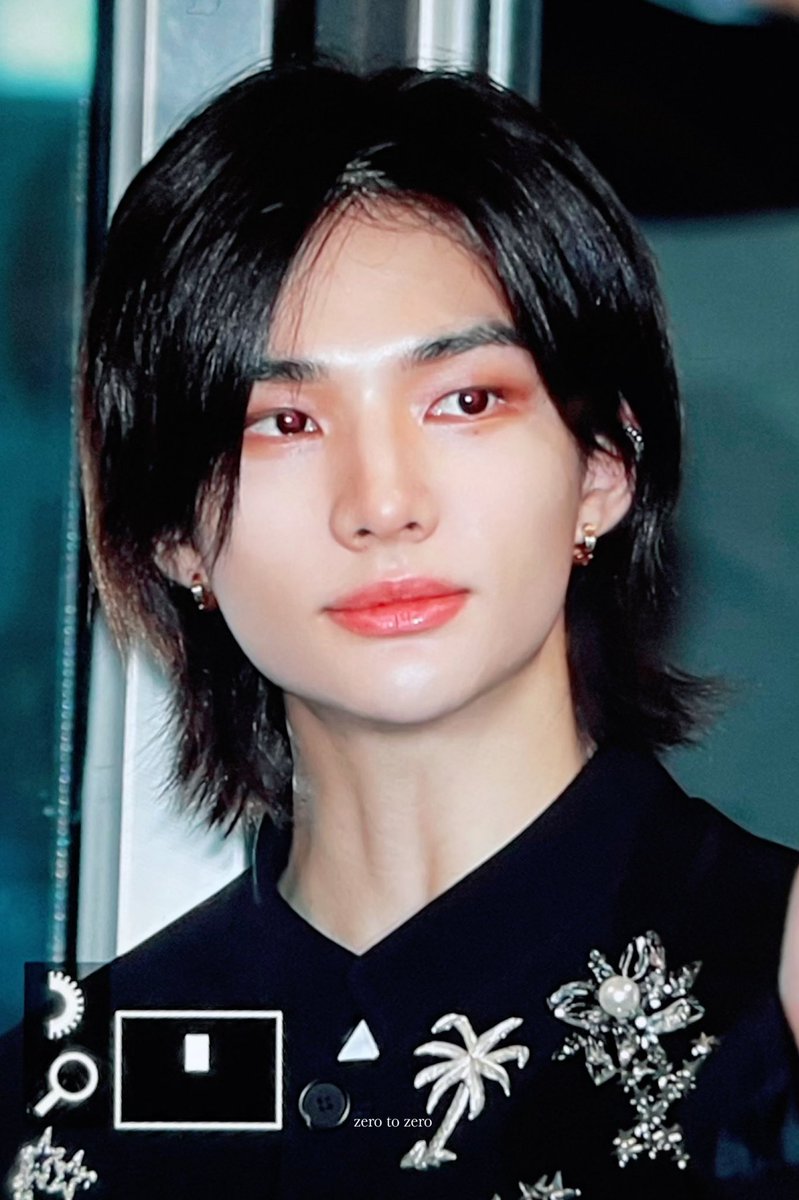 zero to zero on Twitter: "230608 #스트레이키즈 #현진 #hyunjin"