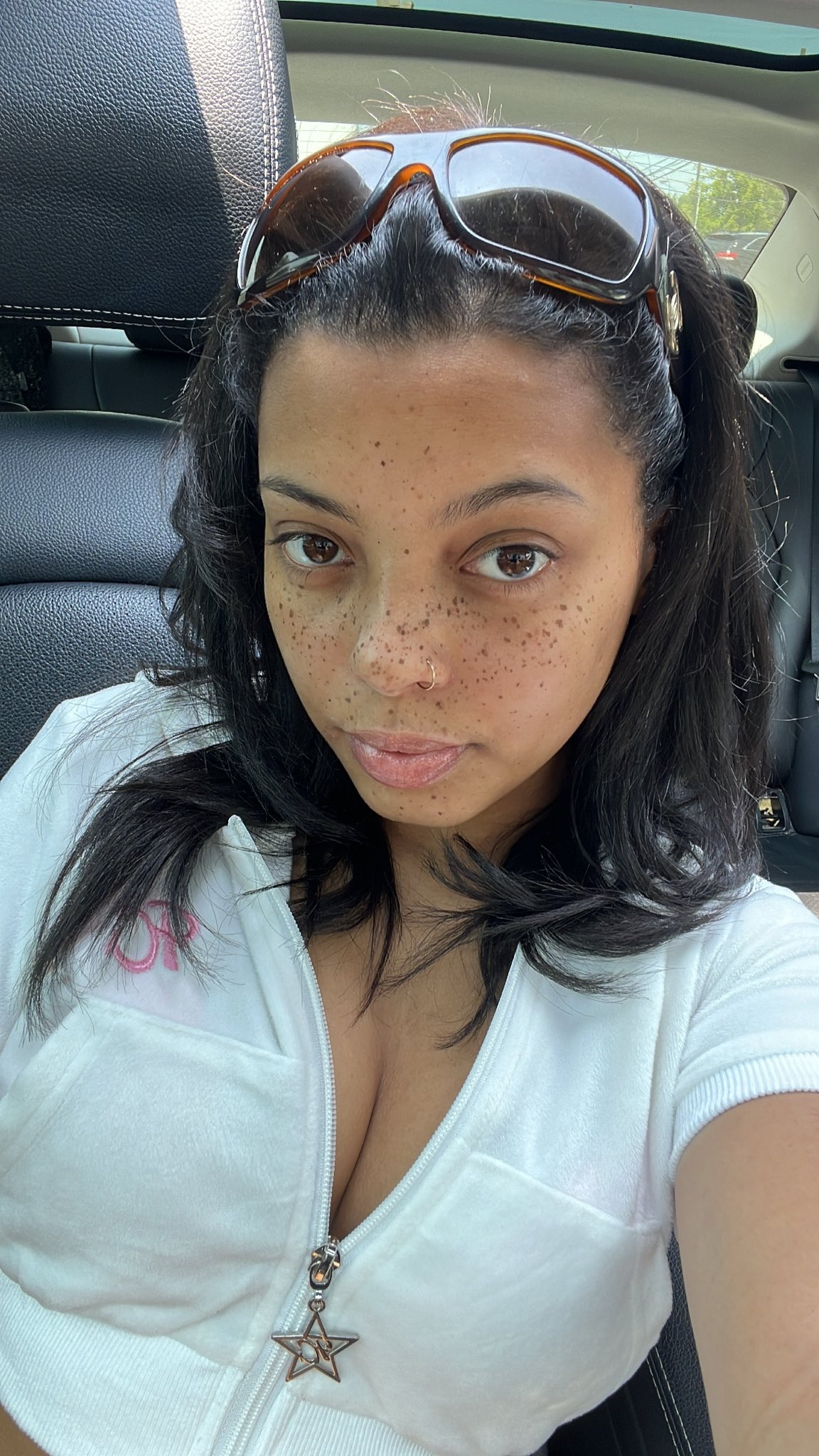 Marie On Twitter they re All Over My Body Https t co t5SxoUBrEQ marie-on-twitter-they-re-all-over-my-body-https-t-co-t5sxoubreq