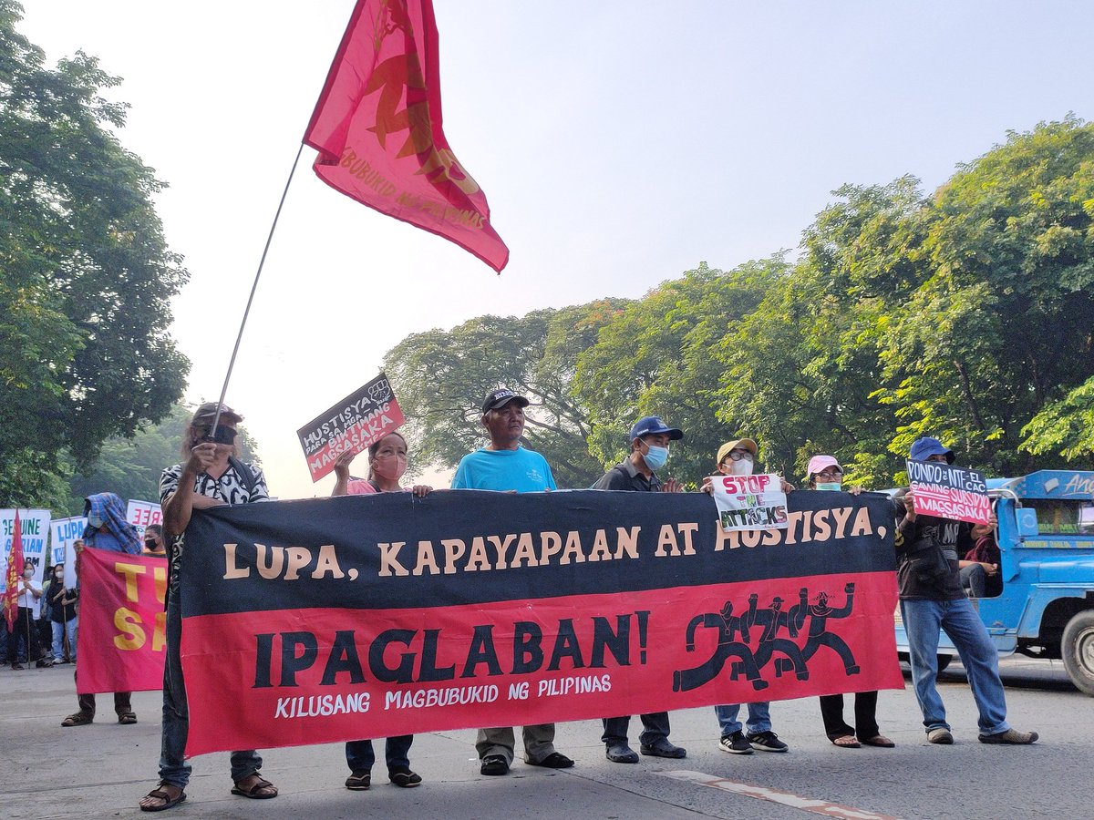 bee #DefendTheDefenders on Twitter: "RT @uplbperspective: NGAYON: Nagmamartsa ang grupo ng mga ...