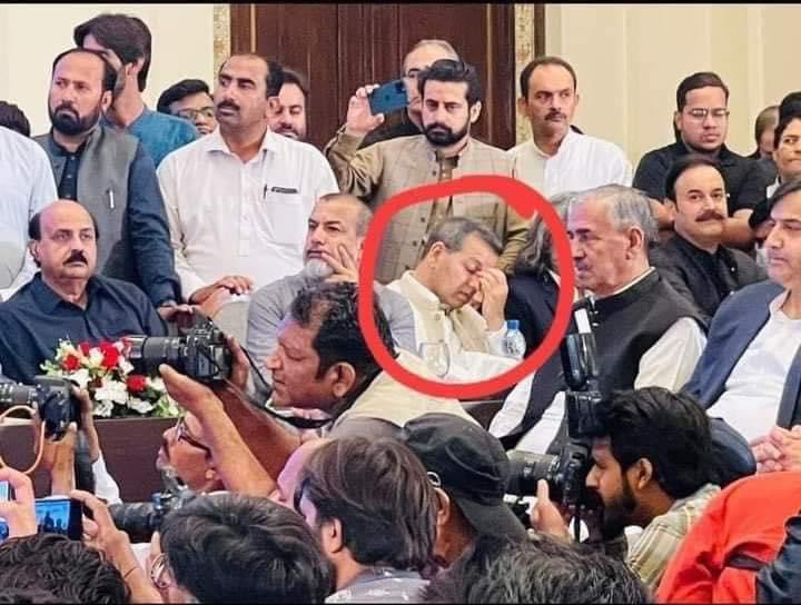 مہران امجد on Twitter: "RT @mehran_amjad: یہ چاروں تصاویر آج کے دن کے ہیں جس کا ضمیر زندہ ہے وہ ...