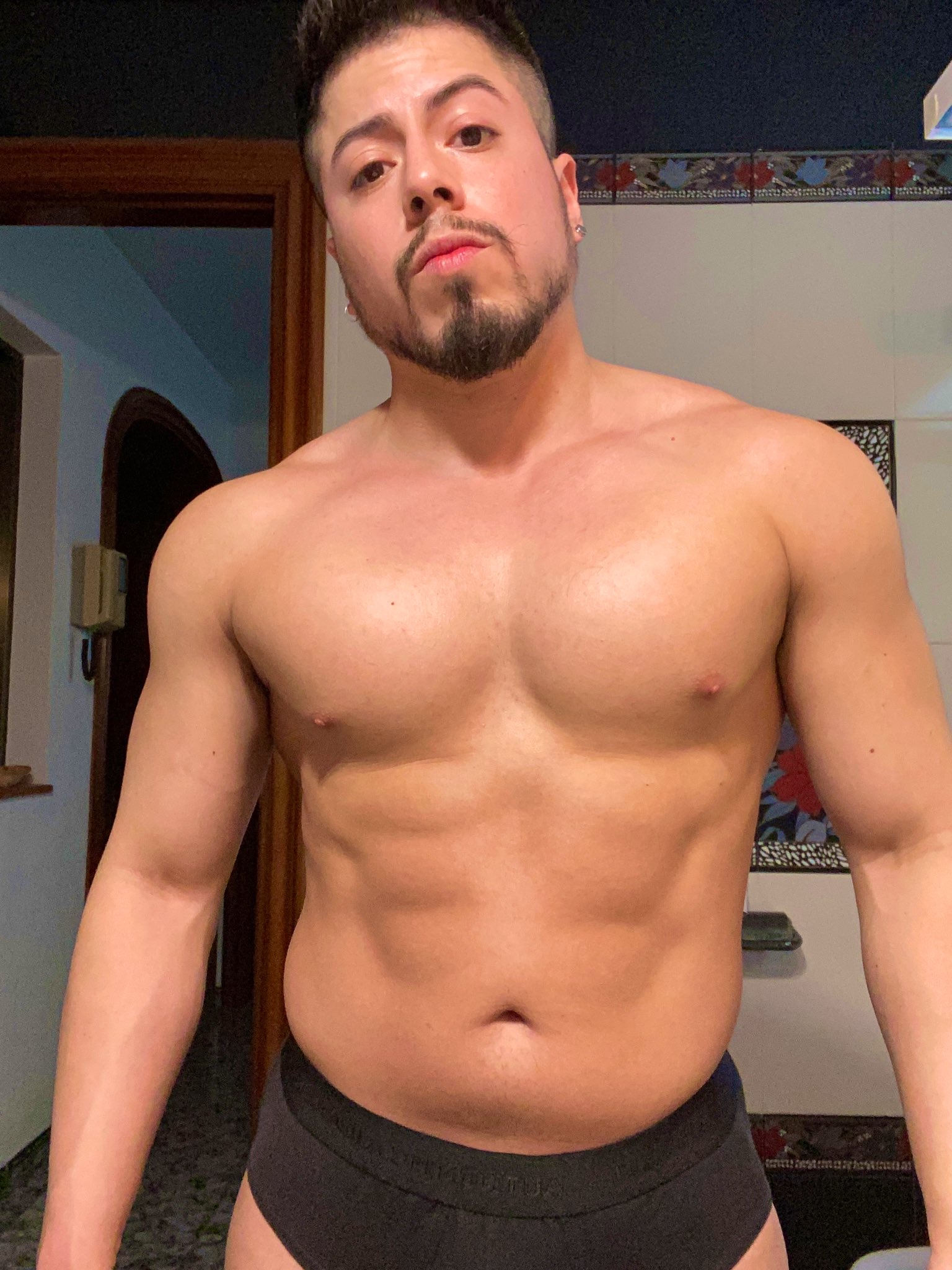 Eric Pratt on Twitter: "What’s up ppl?!! What are you up to before bedtime? Send your answers 😉 ...