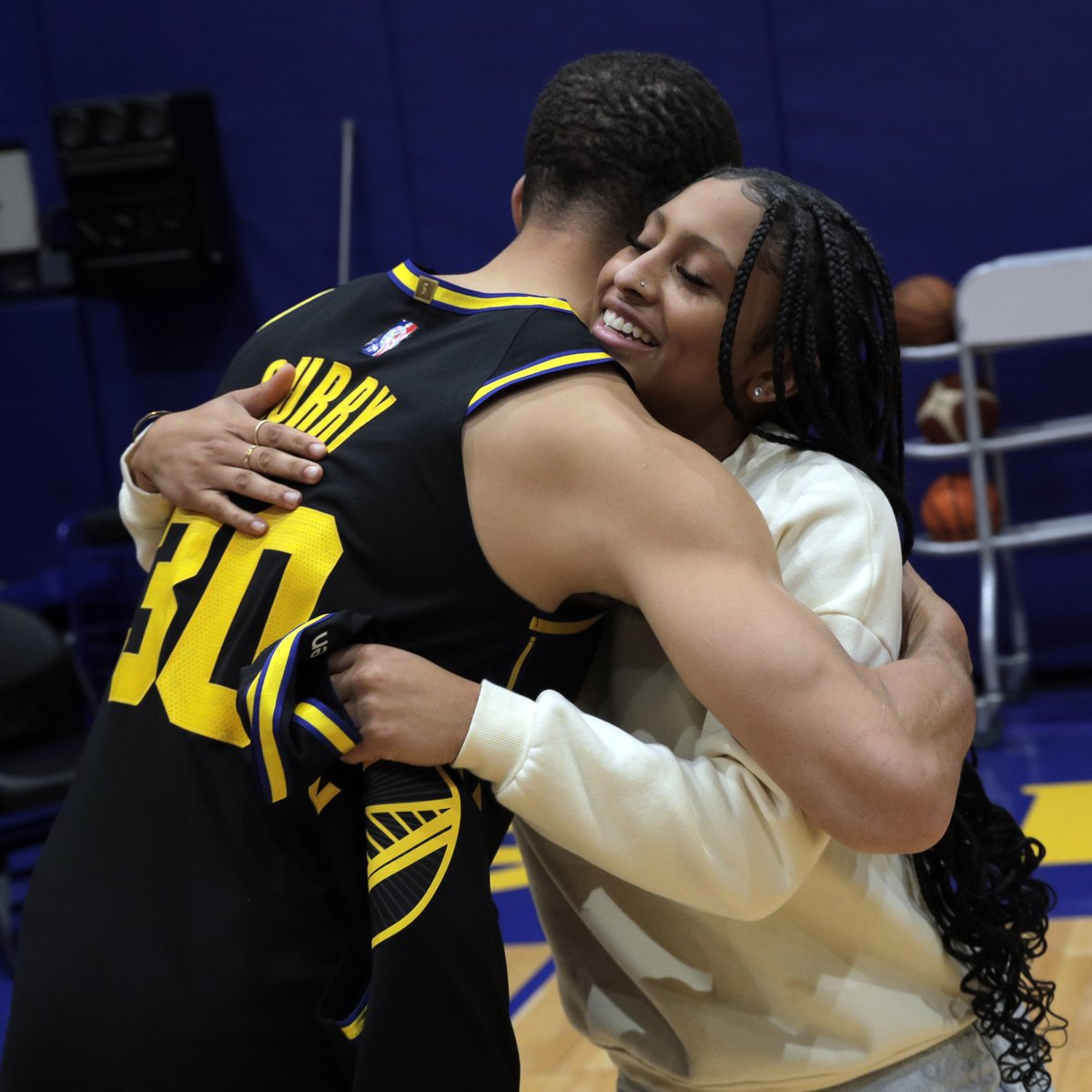 sarcastico-on-twitter-curiosidade-da-bola-stephen-curry-tem-uma