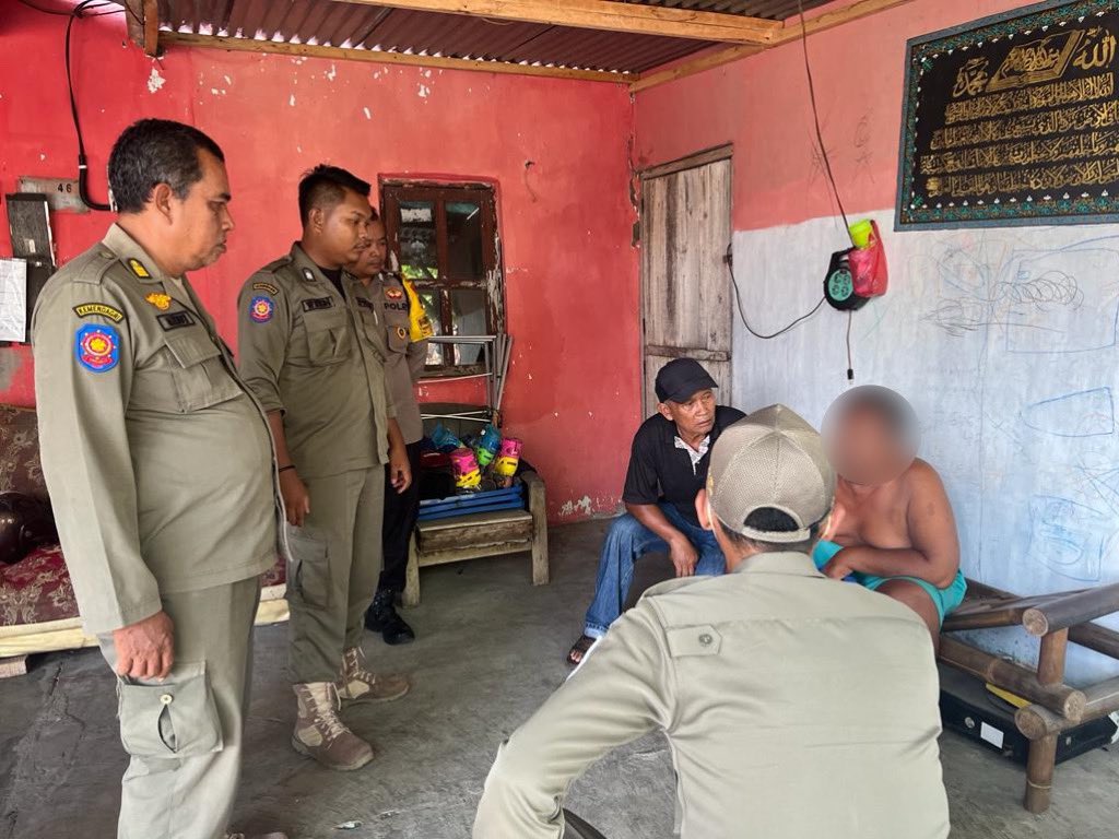 Satpol PP Kabupaten Cilacap on Twitter: "Penjemputan dan pengantaran Orang Dengan Gangguan Jiwa ...