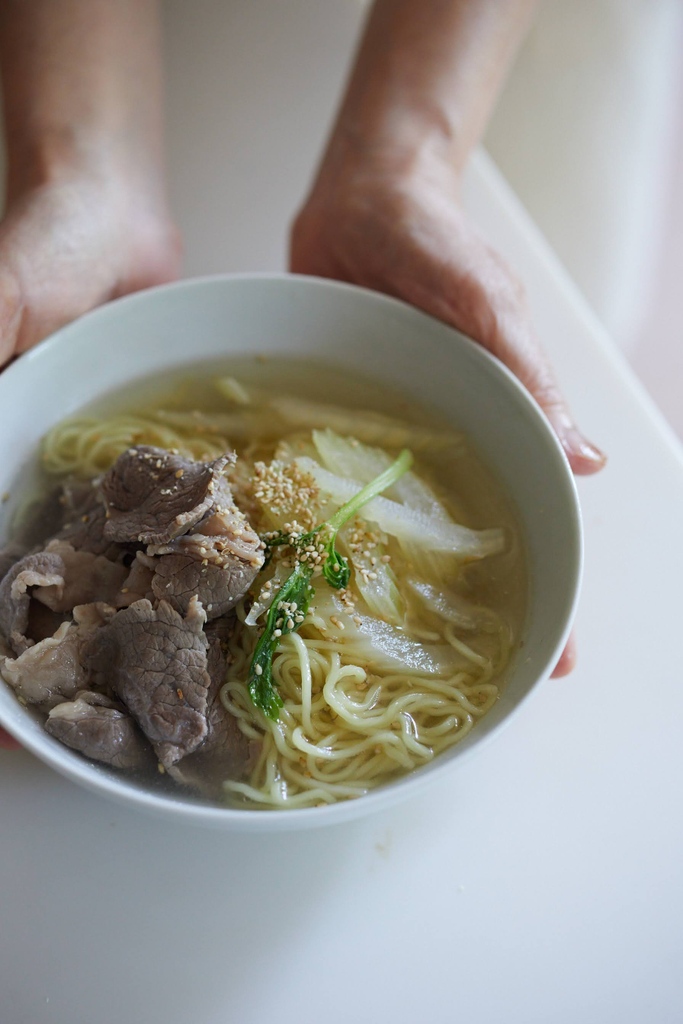 dancyu_mag on Twitter: "ラーメンは店で食べるもの、家であのスープを取るなんて無理って思っていませんか？ 7月号「美しいラーメン」では、ラーメン好きの2人にご登場いただき ...