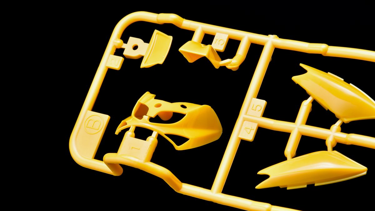 nippper.com on Twitter: "刺身がヨシ！タミヤの黄色いスクーターで「バイクプラモデビュー」じゃ！！ ／ヤマハ TMAX https://nippper.com/2020 ...