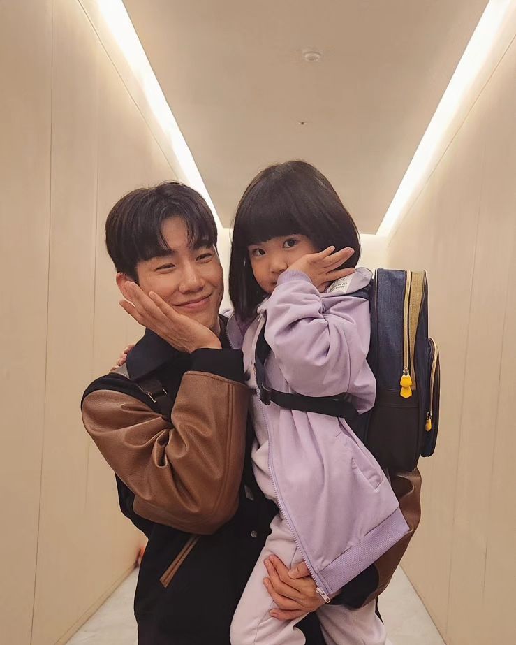 민쏘기⁷⍝ ˘ ᵜ ˘ ⍝ on Twitter: "#손우현🐶 #sonwoohyeon #ソンウヒョン #이진섭 #행복배틀 23.06.09 허.율(아역)배우님 인스피드 https ...