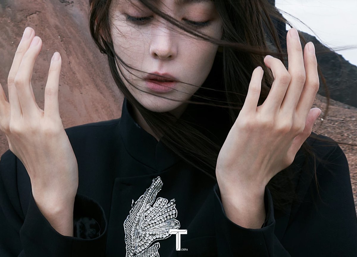 cdrama tweets on Twitter: "#Gulinazha takes the cover of T Magazine China - June 2023 Full ...