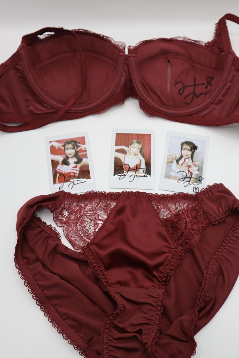 エスワン【公式】 on Twitter: "👑 #S1キャンペーン2023 ♥ 激レア品が #FANZA オークションに💄 #宇野みれい ちゃんがキャンペーンの撮影で着用した下着とチェキ3枚 ...